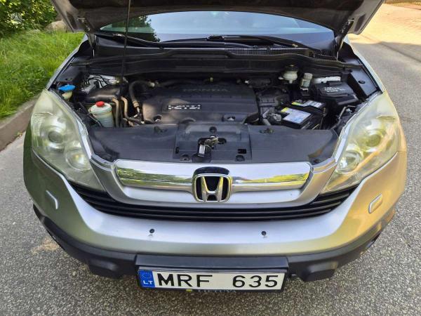 Grey Honda CR-V 2007 in Kupiskis, with an engine capacity of 2.20 L and mileage of 305 thousand km for 2400 €, photo 9 on AUTOMOTO.COM.LV