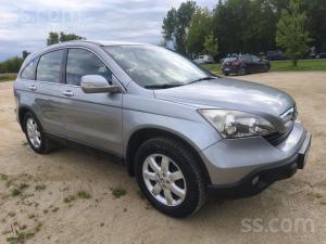 Grey Honda CR-V 2007 in Riga, with an engine capacity of 2.00 L and mileage of 197 thousand km for 4900 €, photo 6 on AUTOMOTO.COM.LV