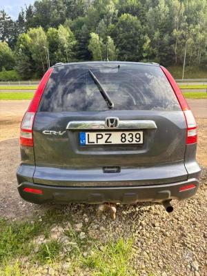 Grey Honda CR-V 2007 in Vilnius, with an engine capacity of 2.00 L and mileage of 269 thousand km for 2400 €, photo 5 on AUTOMOTO.COM.LV