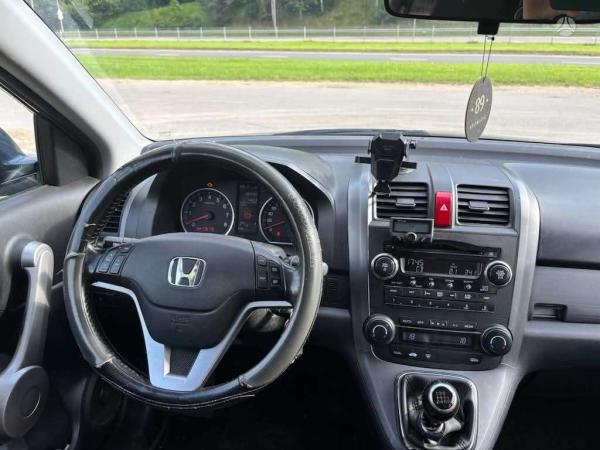 Pelēks Honda CR-V 2007 Viļņa, ar dzinēja tilpumu 2.00 L un nobraukumu 269 tūkst. km par 2400 €, foto 9 vietnē AUTOMOTO.COM.LV