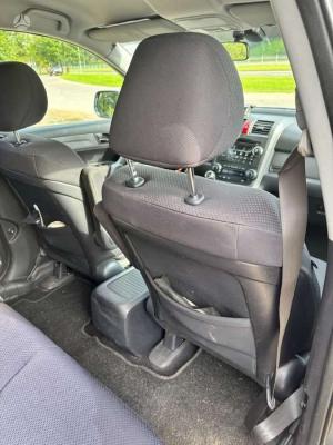 Grey Honda CR-V 2007 in Vilnius, with an engine capacity of 2.00 L and mileage of 269 thousand km for 2400 €, photo 11 on AUTOMOTO.COM.LV
