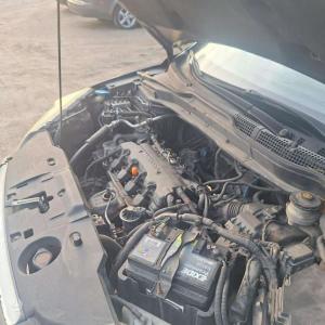 Grey Honda CR-V 2007 in Vilnius, with an engine capacity of 2.00 L and mileage of 269 thousand km for 2400 €, photo 12 on AUTOMOTO.COM.LV