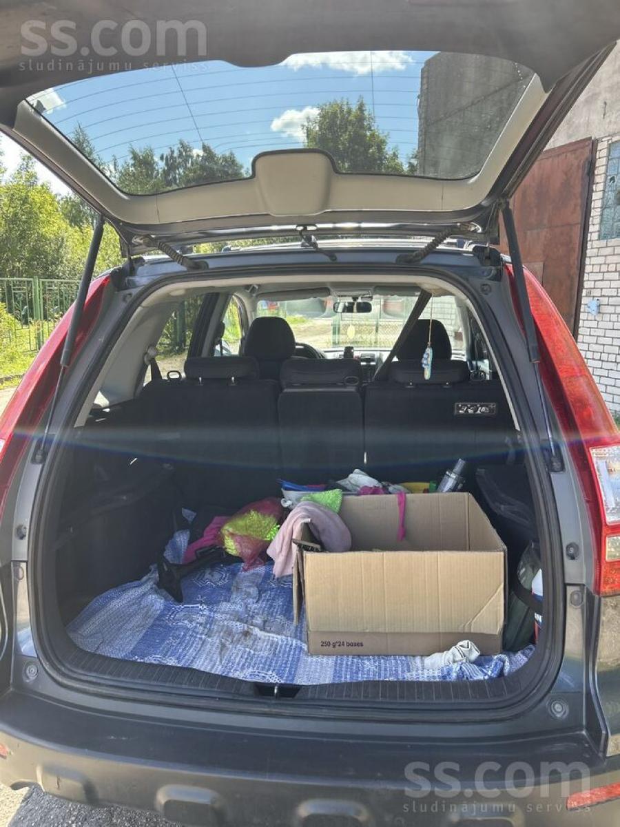 Pelēks Honda CR-V 2007 Daugavpils, ar dzinēja tilpumu 2.20 L un nobraukumu 251 tūkst. km par 4150 €, foto 7 vietnē AUTOMOTO.COM.LV