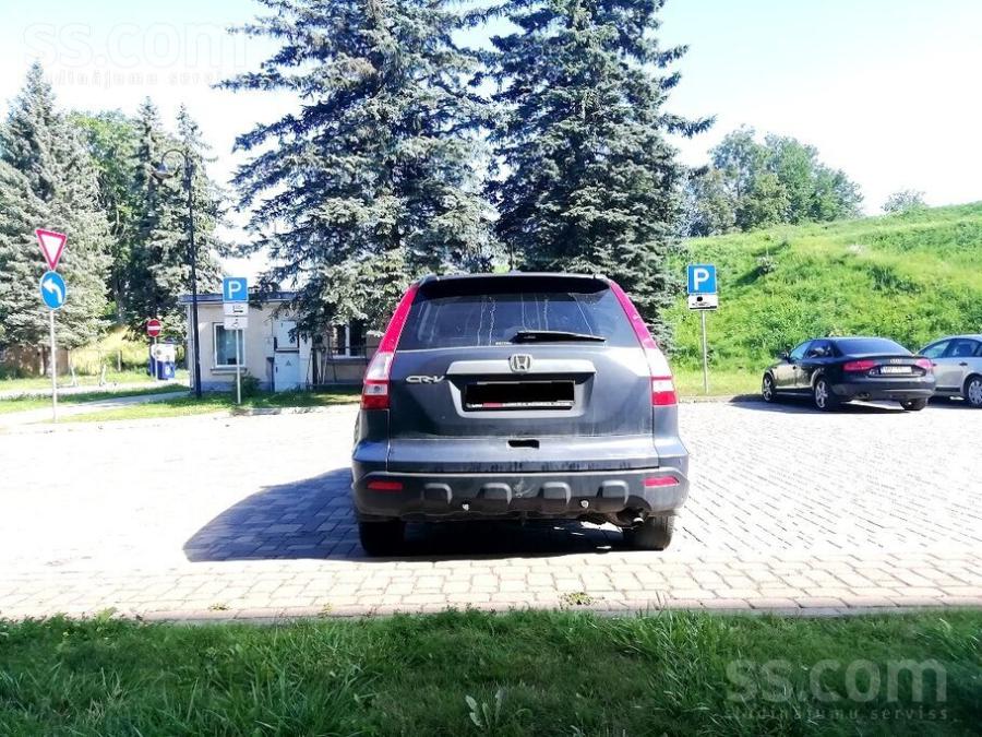 Pelēks Honda CR-V 2007 Daugavpils, ar dzinēja tilpumu 2.20 L un nobraukumu 219 tūkst. km par 5500 €, foto 3 vietnē AUTOMOTO.COM.LV