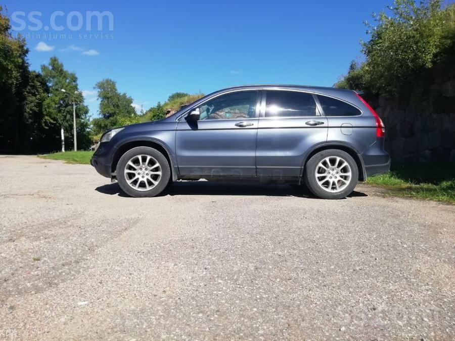 Pelēks Honda CR-V 2007 Daugavpils, ar dzinēja tilpumu 2.20 L un nobraukumu 219 tūkst. km par 5500 €, foto 5 vietnē AUTOMOTO.COM.LV