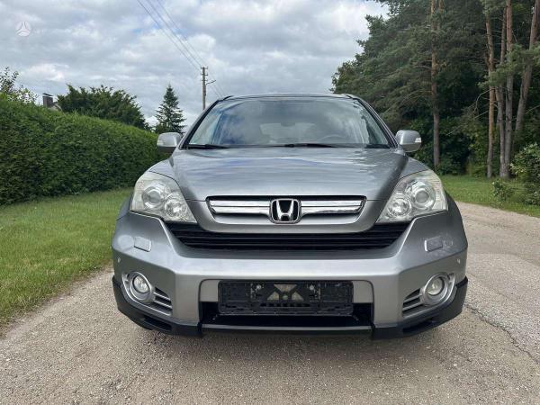 Grey Honda CR-V 2007 in Ukmerge, with an engine capacity of 2.20 L and mileage of 250 thousand km for 4550 €, photo 3 on AUTOMOTO.COM.LV