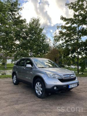 Pelēks Honda CR-V 2007 Valmiera, ar dzinēja tilpumu 2.00 L un nobraukumu 330 tūkst. km par 3800 €, foto  vietnē AUTOMOTO.COM.LV