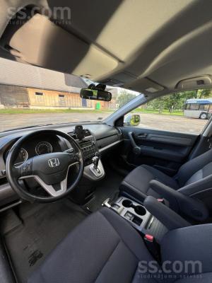 Pelēks Honda CR-V 2007 Valmiera, ar dzinēja tilpumu 2.00 L un nobraukumu 330 tūkst. km par 3800 €, foto 6 vietnē AUTOMOTO.COM.LV