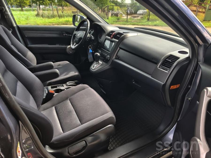 Pelēks Honda CR-V 2007 Ogre, ar dzinēja tilpumu 2.00 L un nobraukumu 307 tūkst. km par 3870 €, foto 12 vietnē AUTOMOTO.COM.LV