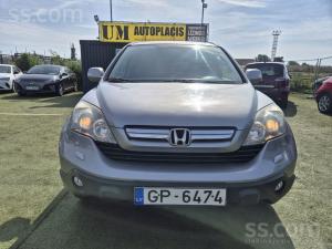 Grey Honda CR-V 2007 in Liepaja, with an engine capacity of 2.00 L and mileage of 167 thousand km for 5000 €, photo 3 on AUTOMOTO.COM.LV