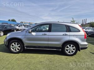 Grey Honda CR-V 2007 in Liepaja, with an engine capacity of 2.00 L and mileage of 167 thousand km for 5000 €, photo 9 on AUTOMOTO.COM.LV