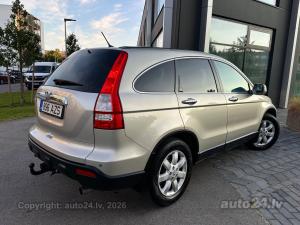 Pelēks Honda CR-V 2007 Tallina, ar dzinēja tilpumu 2.00 L un nobraukumu 196 tūkst. km par 4750 €, foto 10 vietnē AUTOMOTO.COM.LV
