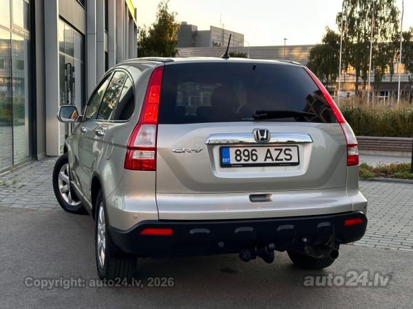 Pelēks Honda CR-V 2007 Tallina, ar dzinēja tilpumu 2.00 L un nobraukumu 196 tūkst. km par 4750 €, foto 10 vietnē AUTOMOTO.COM.LV