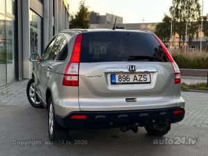 Pelēks Honda CR-V 2007 Tallina, ar dzinēja tilpumu 2.00 L un nobraukumu 196 tūkst. km par 4750 €, foto 11 vietnē AUTOMOTO.COM.LV