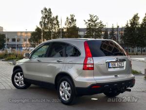Pelēks Honda CR-V 2007 Tallina, ar dzinēja tilpumu 2.00 L un nobraukumu 196 tūkst. km par 4750 €, foto 12 vietnē AUTOMOTO.COM.LV
