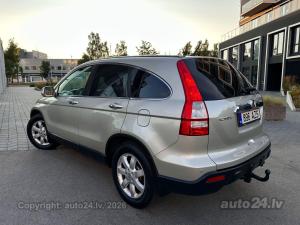 Pelēks Honda CR-V 2007 Tallina, ar dzinēja tilpumu 2.00 L un nobraukumu 196 tūkst. km par 4750 €, foto 13 vietnē AUTOMOTO.COM.LV