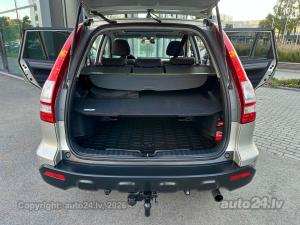 Pelēks Honda CR-V 2007 Tallina, ar dzinēja tilpumu 2.00 L un nobraukumu 196 tūkst. km par 4750 €, foto 26 vietnē AUTOMOTO.COM.LV