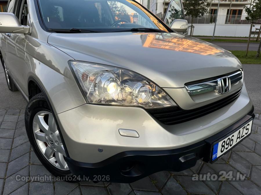 Pelēks Honda CR-V 2007 Tallina, ar dzinēja tilpumu 2.00 L un nobraukumu 196 tūkst. km par 4750 €, foto 28 vietnē AUTOMOTO.COM.LV