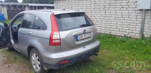 Pelēks Honda CR-V 2007 Rīga, ar dzinēja tilpumu 2.00 L un nobraukumu 292 tūkst. km par 2700 €, foto 3 vietnē AUTOMOTO.COM.LV