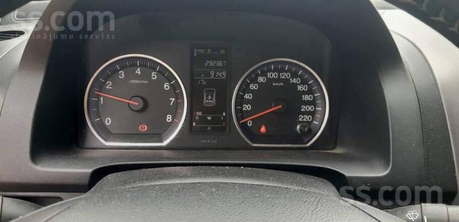 Pelēks Honda CR-V 2007 Rīga, ar dzinēja tilpumu 2.00 L un nobraukumu 292 tūkst. km par 2700 €, foto 4 vietnē AUTOMOTO.COM.LV