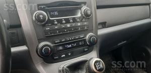 Pelēks Honda CR-V 2007 Rīga, ar dzinēja tilpumu 2.00 L un nobraukumu 292 tūkst. km par 2700 €, foto 5 vietnē AUTOMOTO.COM.LV