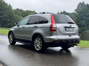 Grey Honda CR-V 2007 in Vilnius, with an engine capacity of 2.20 L and mileage of 300 thousand km for 4200 €, photo 4 on AUTOMOTO.COM.LV