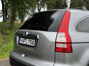 Grey Honda CR-V 2007 in Vilnius, with an engine capacity of 2.20 L and mileage of 300 thousand km for 4200 €, photo 7 on AUTOMOTO.COM.LV