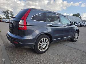Grey Honda CR-V 2007 in Marijampole, with an engine capacity of 2.20 L and mileage of 277 thousand km for 4199 €, photo 7 on AUTOMOTO.COM.LV