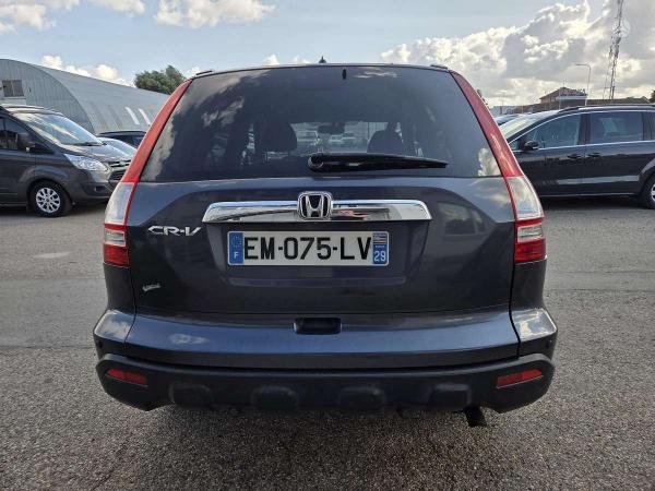 Grey Honda CR-V 2007 in Marijampole, with an engine capacity of 2.20 L and mileage of 277 thousand km for 4199 €, photo 7 on AUTOMOTO.COM.LV