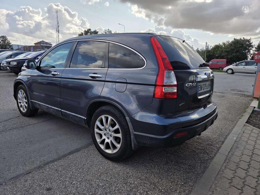Grey Honda CR-V 2007 in Marijampole, with an engine capacity of 2.20 L and mileage of 277 thousand km for 4199 €, photo 9 on AUTOMOTO.COM.LV