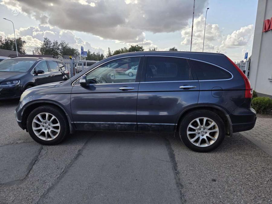 Grey Honda CR-V 2007 in Marijampole, with an engine capacity of 2.20 L and mileage of 277 thousand km for 4199 €, photo 10 on AUTOMOTO.COM.LV