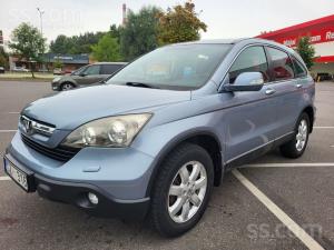 Grey Honda CR-V 2007 in Riga, with an engine capacity of 2.00 L and mileage of 225 thousand km for 4600 €, photo 3 on AUTOMOTO.COM.LV