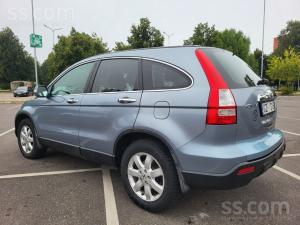 Grey Honda CR-V 2007 in Riga, with an engine capacity of 2.00 L and mileage of 225 thousand km for 4600 €, photo 5 on AUTOMOTO.COM.LV