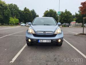 Grey Honda CR-V 2007 in Riga, with an engine capacity of 2.00 L and mileage of 225 thousand km for 4600 €, photo 9 on AUTOMOTO.COM.LV