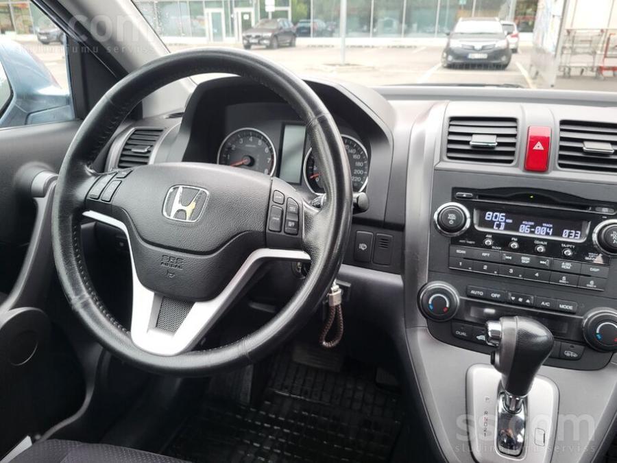 Grey Honda CR-V 2007 in Riga, with an engine capacity of 2.00 L and mileage of 225 thousand km for 4600 €, photo 12 on AUTOMOTO.COM.LV