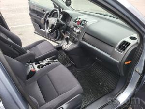 Grey Honda CR-V 2007 in Riga, with an engine capacity of 2.00 L and mileage of 225 thousand km for 4600 €, photo 13 on AUTOMOTO.COM.LV