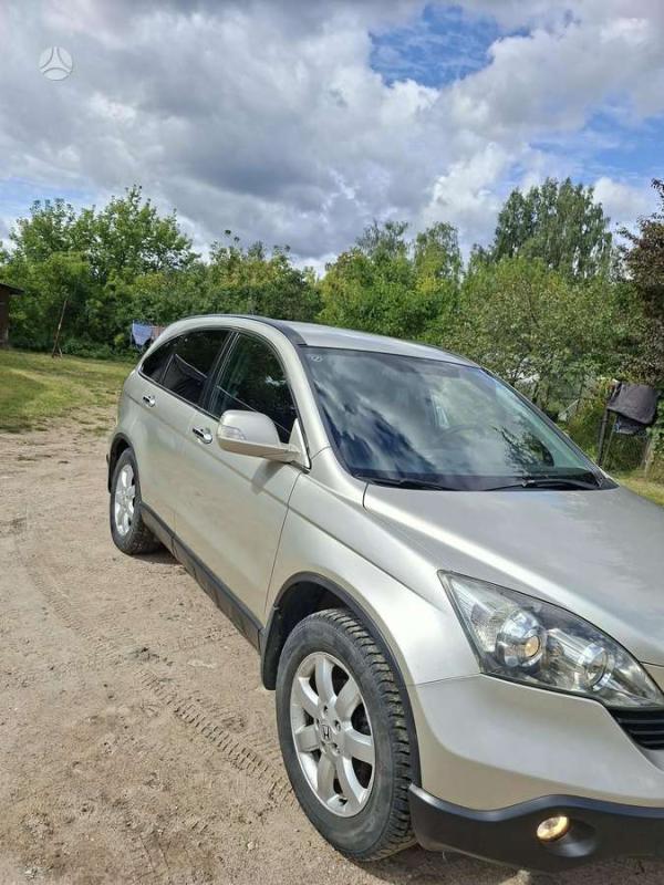 Pelēks Honda CR-V 2007 Viļņa, ar dzinēja tilpumu 2.20 L un nobraukumu 303 tūkst. km par 4000 €, foto 3 vietnē AUTOMOTO.COM.LV