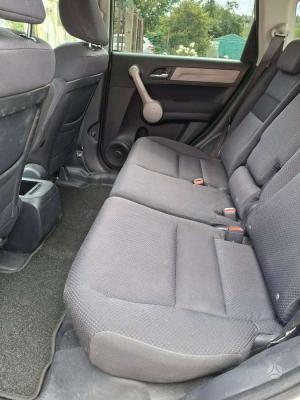 Pelēks Honda CR-V 2007 Viļņa, ar dzinēja tilpumu 2.20 L un nobraukumu 303 tūkst. km par 4000 €, foto 13 vietnē AUTOMOTO.COM.LV