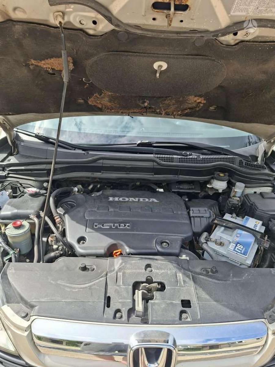 Pelēks Honda CR-V 2007 Viļņa, ar dzinēja tilpumu 2.20 L un nobraukumu 303 tūkst. km par 4000 €, foto 14 vietnē AUTOMOTO.COM.LV