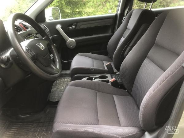 Pelēks Honda CR-V 2007 Utena, ar dzinēja tilpumu 2.20 L un nobraukumu 239 tūkst. km par 3200 €, foto 9 vietnē AUTOMOTO.COM.LV