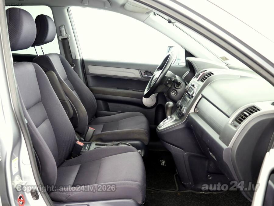 Серый Хонда СРВ 2007 в Таллин, объемом двигателя 2.00 л и пробегом 225 тыс. км за 2999 €, фото 7 на AUTOMOTO.COM.LV