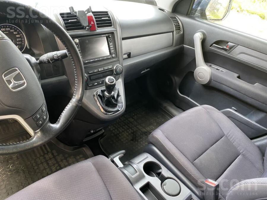 Pelēks Honda CR-V 2007 Madona, ar dzinēja tilpumu 2.20 L un nobraukumu 254 tūkst. km par 4350 €, foto 7 vietnē AUTOMOTO.COM.LV
