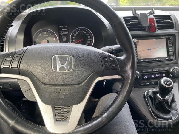 Pelēks Honda CR-V 2007 Madona, ar dzinēja tilpumu 2.20 L un nobraukumu 254 tūkst. km par 4350 €, foto 8 vietnē AUTOMOTO.COM.LV