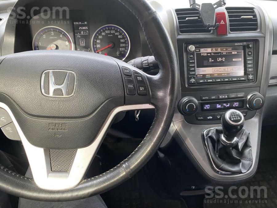 Pelēks Honda CR-V 2007 Madona, ar dzinēja tilpumu 2.20 L un nobraukumu 254 tūkst. km par 4350 €, foto 9 vietnē AUTOMOTO.COM.LV