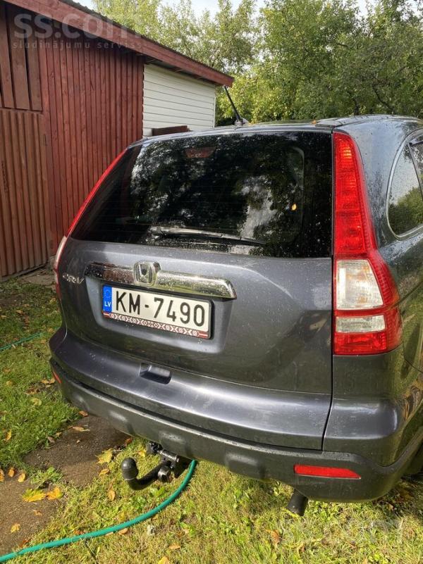 Honda CR-V 2007 in Madona on AUTOMOTO.COM.LV Grey Honda CR-V 2007 in Madona, with an engine capacity of 2.20 L and mileage of 254 thousand km for 4350 €, photo 1 on AUTOMOTO.COM.LV