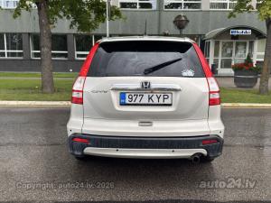 Grey Honda CR-V 2007 in Tallinn, with an engine capacity of 2.00 L and mileage of 310 thousand km for 3500 €, photo 6 on AUTOMOTO.COM.LV