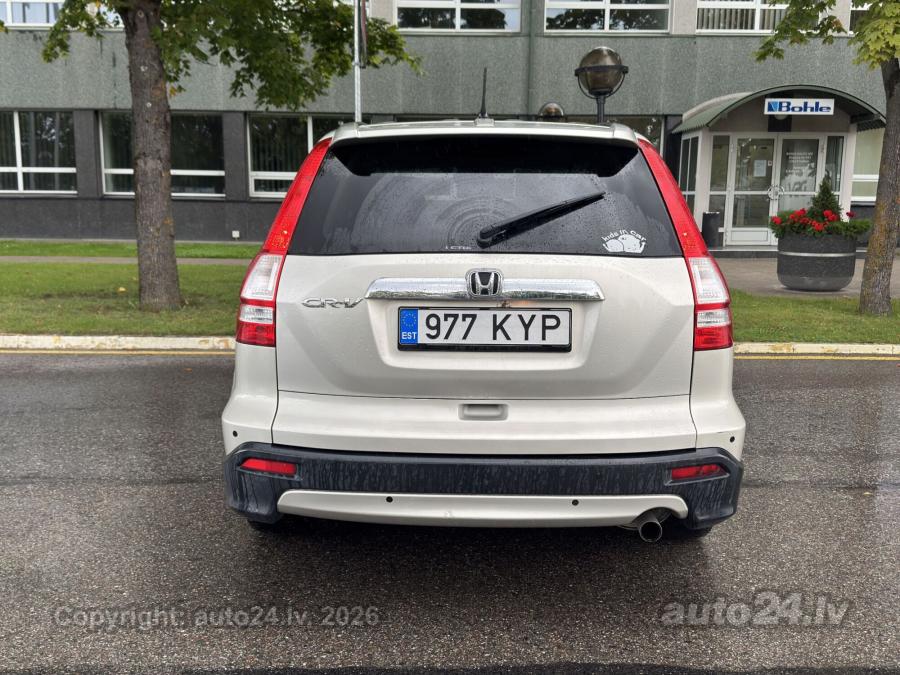 Grey Honda CR-V 2007 in Tallinn, with an engine capacity of 2.00 L and mileage of 310 thousand km for 3500 €, photo 6 on AUTOMOTO.COM.LV