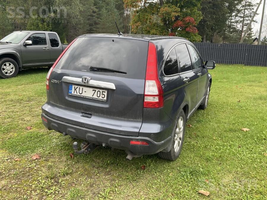 Pelēks Honda CR-V 2007 Valmiera, ar dzinēja tilpumu 2.20 L un nobraukumu 347 tūkst. km par 3500 €, foto 1 vietnē AUTOMOTO.COM.LV