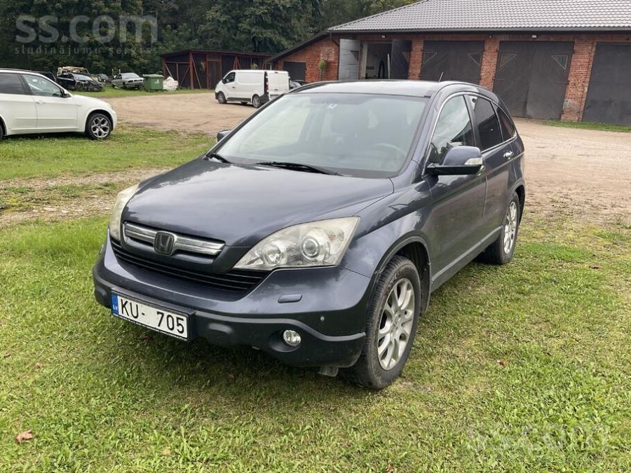 Pelēks Honda CR-V 2007 Valmiera, ar dzinēja tilpumu 2.20 L un nobraukumu 347 tūkst. km par 3500 €, foto 4 vietnē AUTOMOTO.COM.LV