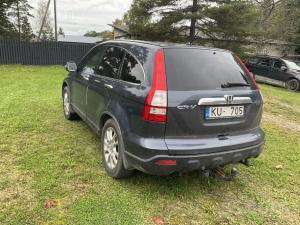 Pelēks Honda CR-V 2007 Valmiera, ar dzinēja tilpumu 2.20 L un nobraukumu 347 tūkst. km par 3500 €, foto 5 vietnē AUTOMOTO.COM.LV